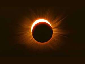 Eclipse ️ Momento esperado cuando se juntan nuestras órbitas